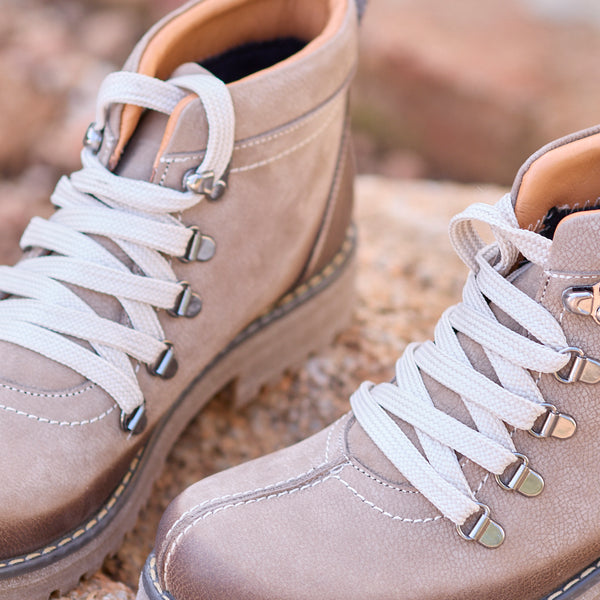 Shoes | Handbags | Handcrafted | Shoes Online | Pesso